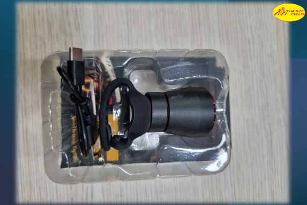 Đèn sau AQY - 0117 cao cấp